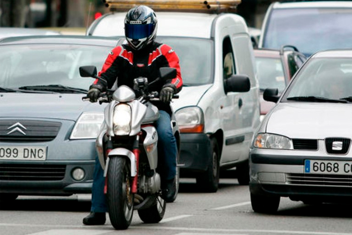 Todas las ventajas de ir en moto al trabajo | Blog eColón